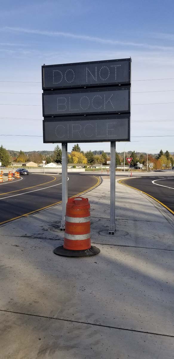 New sign notifies drivers not to block roundabout on SR 14 in Washougal - ClarkCountyToday.com