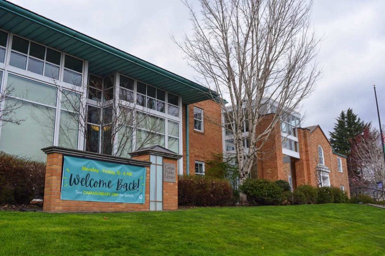 Camas Library opens its doors to community for first time in a year ...