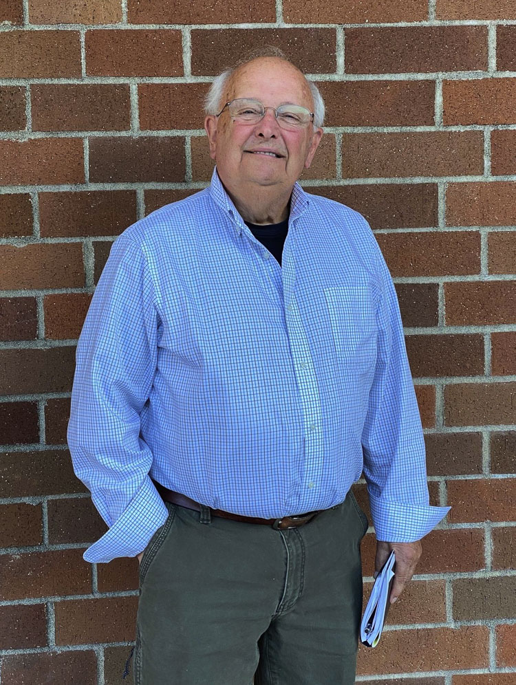 Clyde Burkle reconsiders appointment to seat on Ridgefield City Council ...