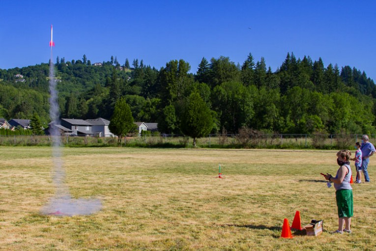 Woodland Public Schools’ third graders learn rocket science by building ...
