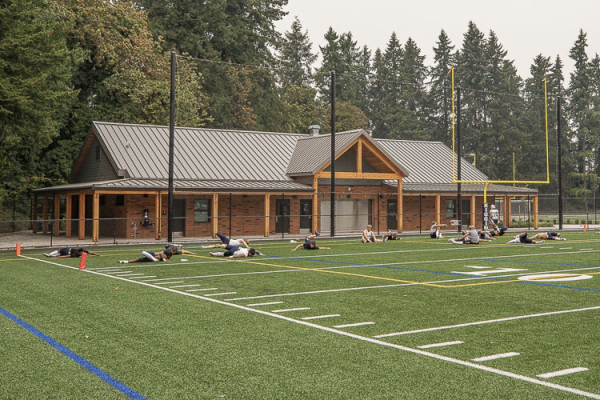 New Kiggins Bowl opens for varsity football – ClarkCountyToday.com