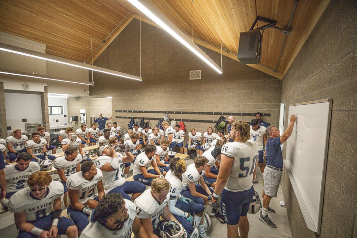 New Kiggins Bowl opens for varsity football – ClarkCountyToday.com