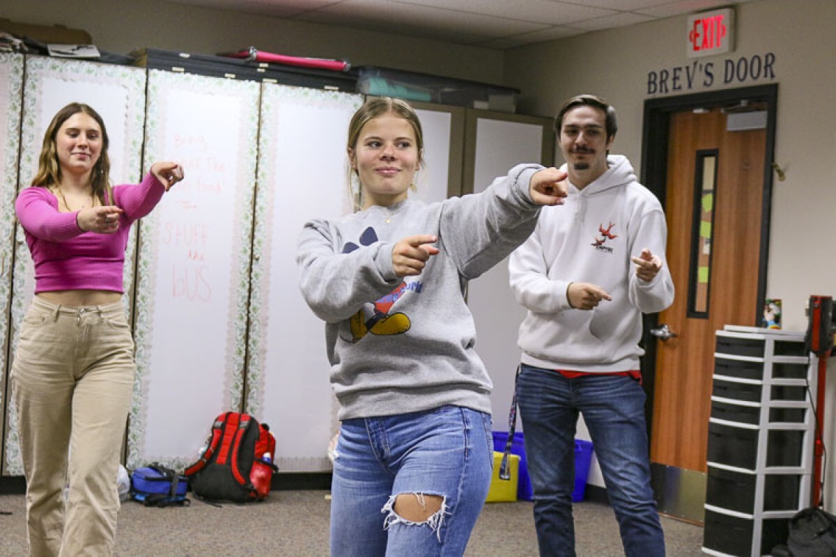 American Sign Language students showcase learning at Washougal School ...