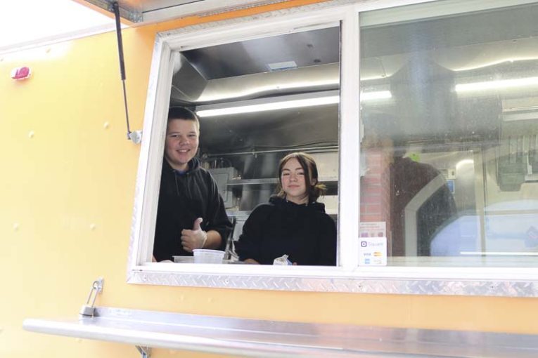 Shoug Shack serves up fresh meals, hands-on learning at Washougal High ...